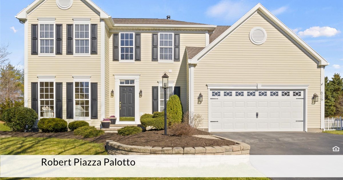 616 Morning Glory Dr, Webster, NY 14580